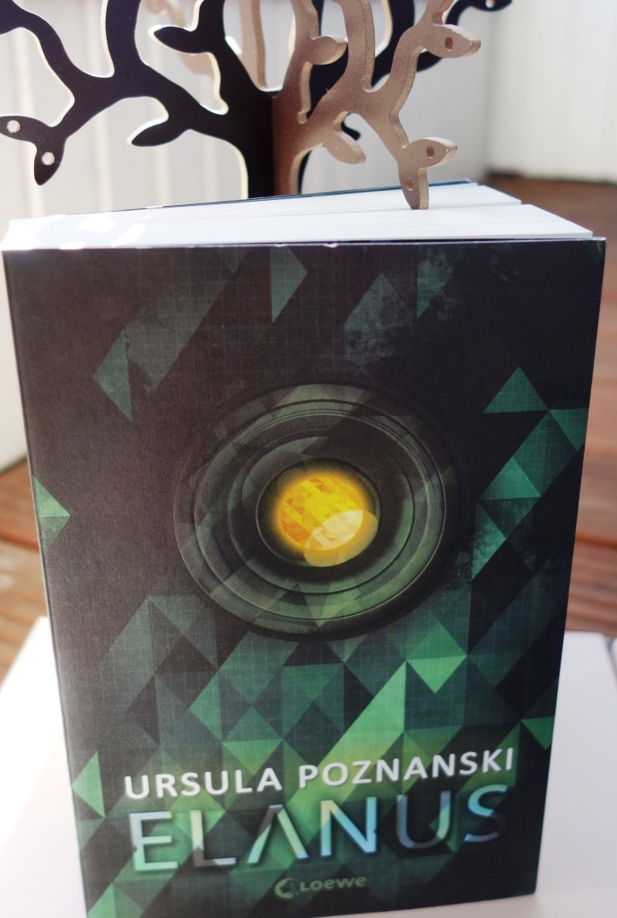 Rezension „Elanus“ – Ursula Poznanski – Eulenmatz Liest